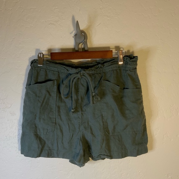 Universal Thread | Shorts | Universal Thread Army Green Shorts | Poshmark